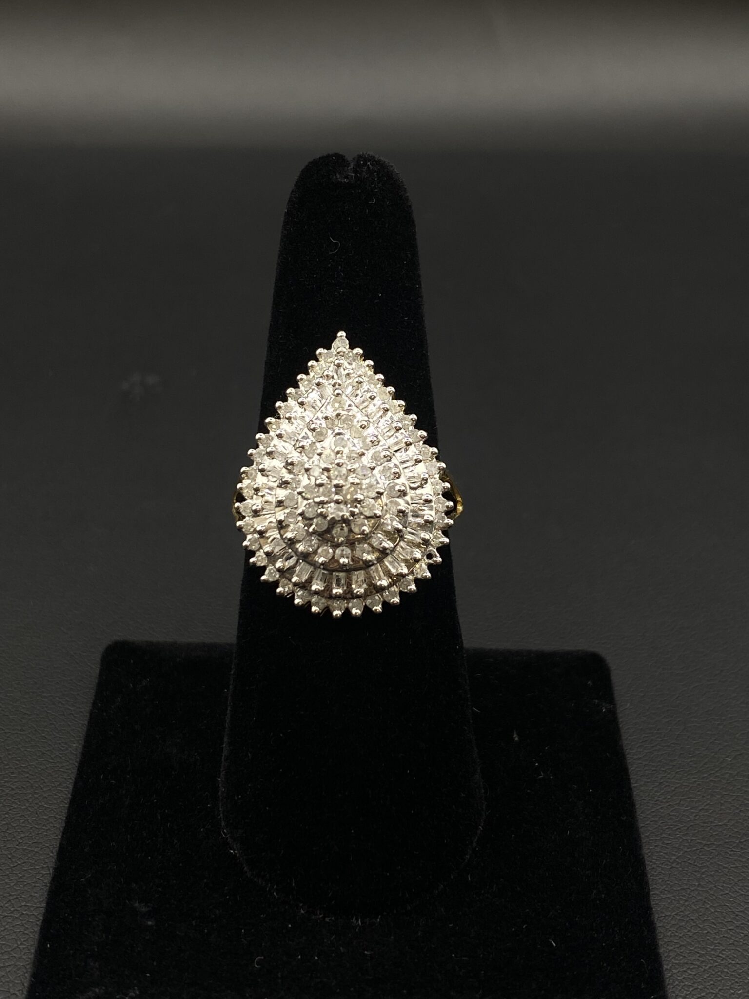 10k teardrop shaped diamond ring - Tamayo's Jewelry